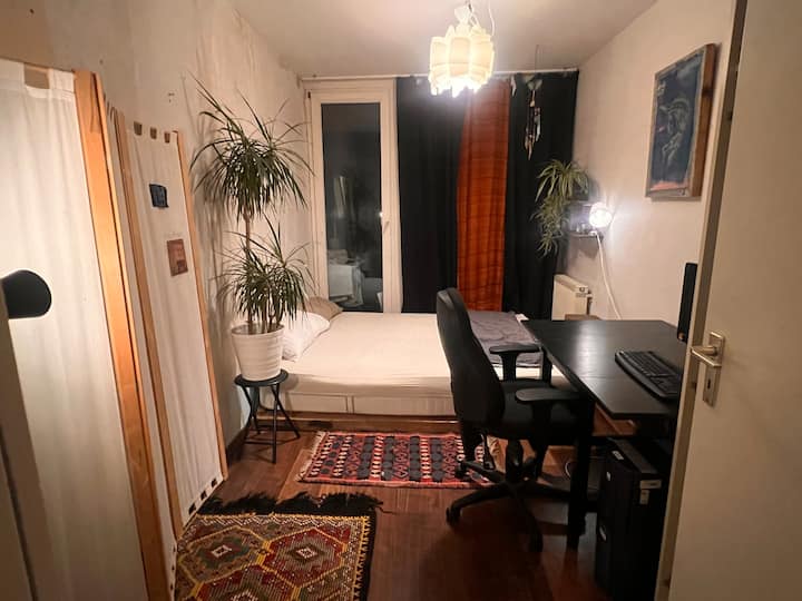 Cossy Room In Shared Apartment - Berlín