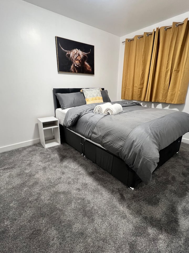 New Manchester City Getaway House: 2 Free Parking - Gorton - Manchester