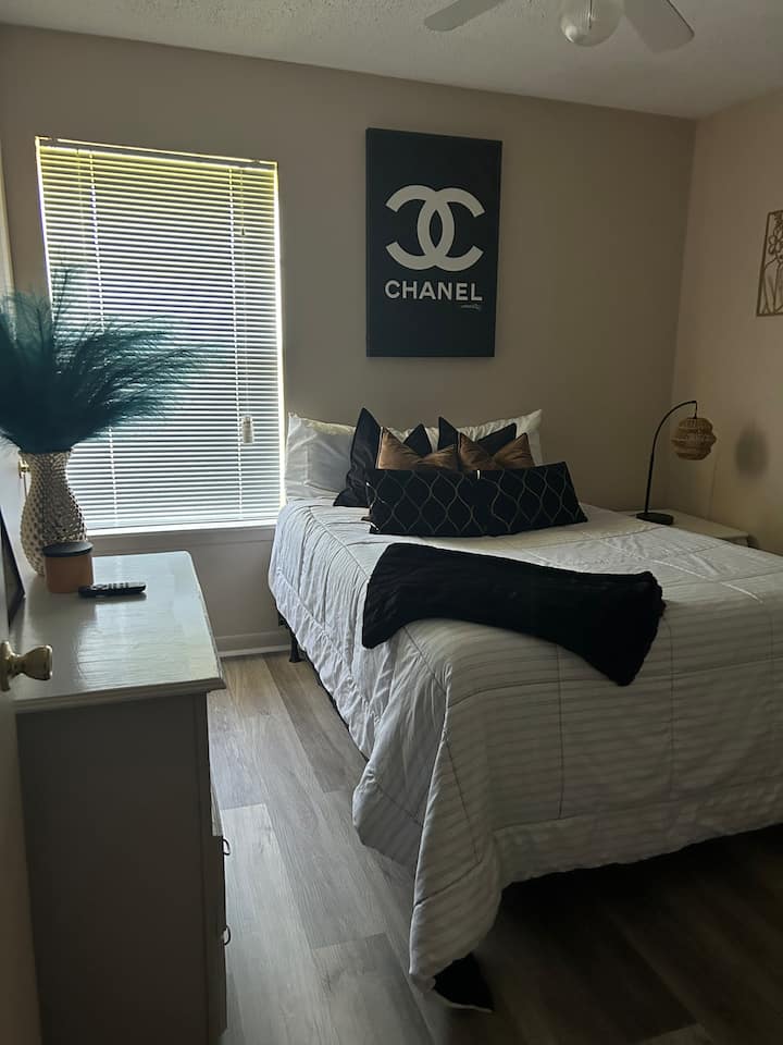 Warm And Cozy - Baton Rouge, LA