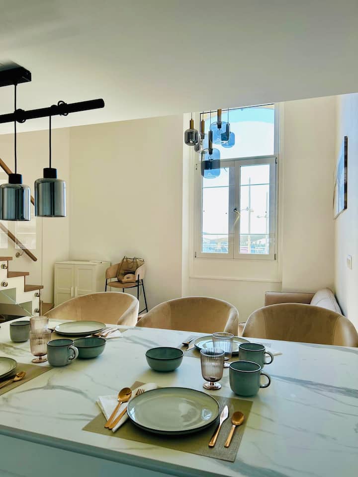 Duplex Au Centre-ville: Vue Port & Confort Moderne - Toulon