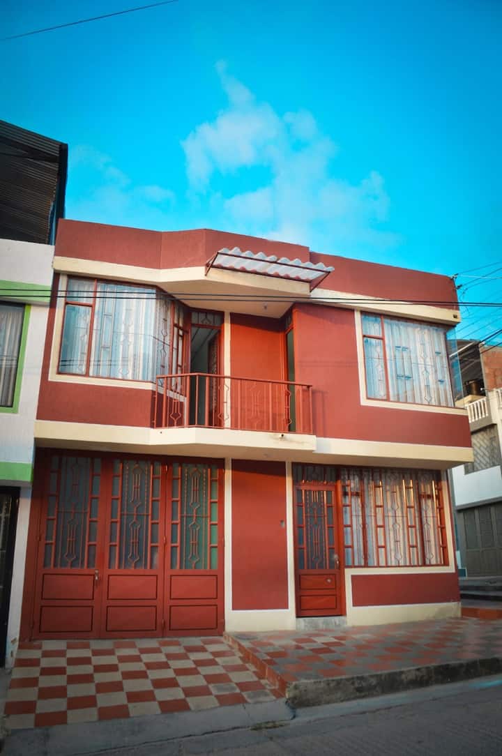 Casa Amplia Con Garaje - Fusagasugá