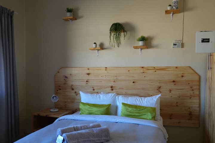 Wanakah Estate Guesthouse - Budget Room - Swaziland/ Eswatini