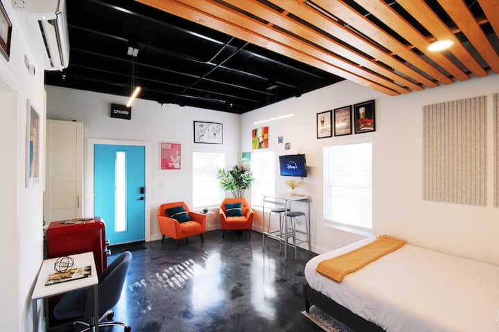 Ground-floor Independent Studio Near The Alamodome - Government Hill - San Antonio