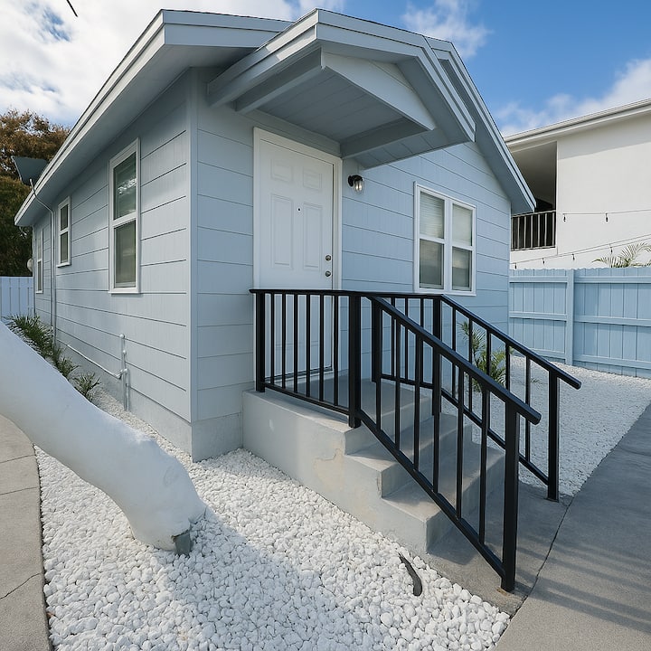 Private Cottage 9 Min To Hollywood Beach - Hollywood, FL