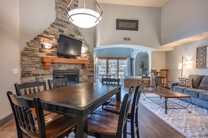 First Floor Chula Vista Condo - Pet Friendly! - Wisconsin Dells, WI