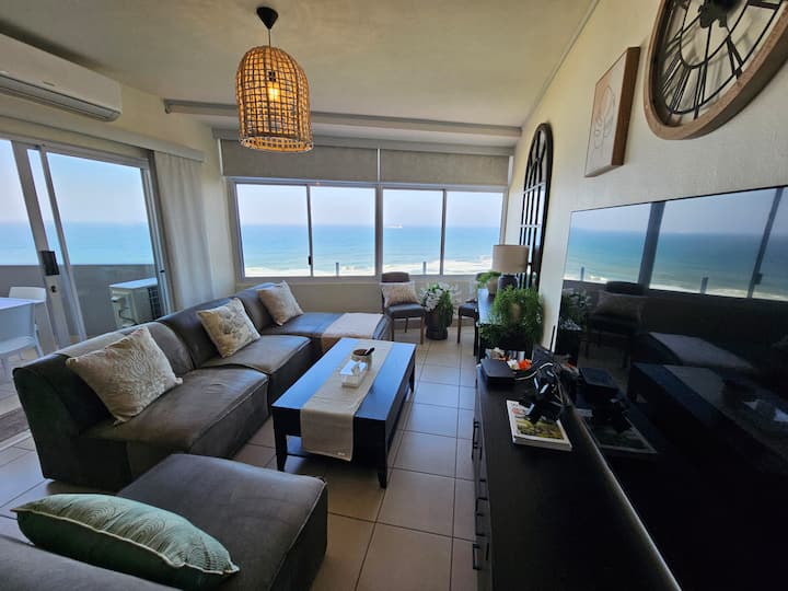 94 Sea Lodge Seaside Luxury - Umhlanga