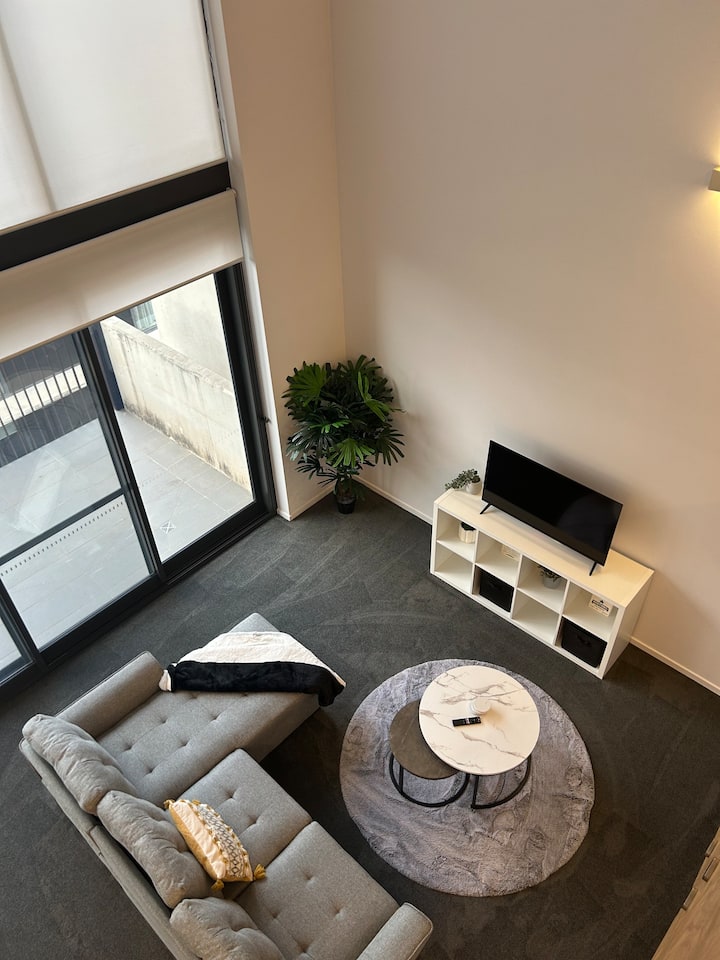 Plush 3 Bedroom Apartment@ Linq - Canberra