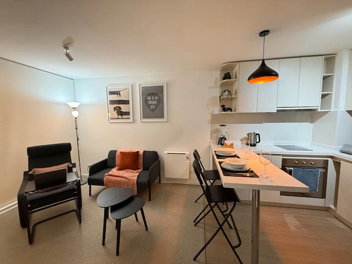 Dpto. Centro De Pto. M. Para 2 + Estacionamiento - Puerto Montt