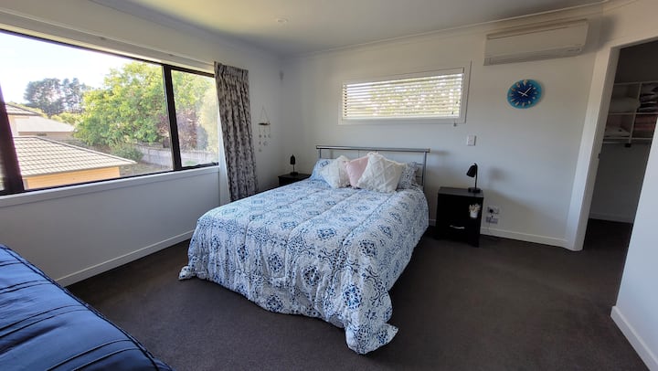 Room In A Family Home - Cambridge