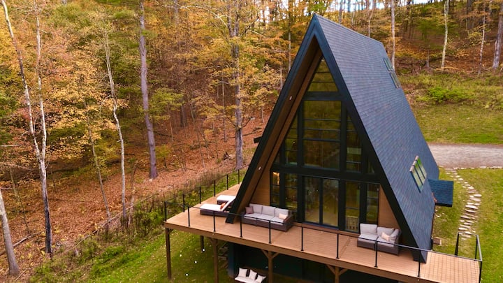 Luxurious A-frame Ski Retreat In The Catskills - Roxbury, NY