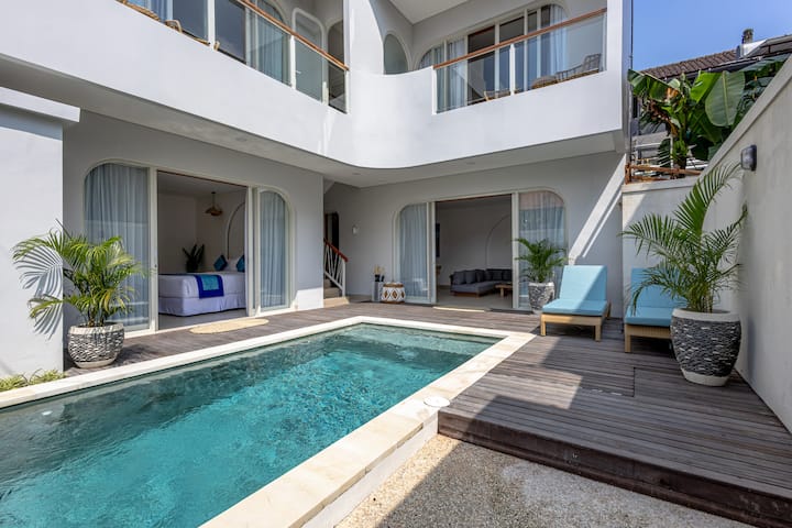 Sunset Sari 4br Villa In Legian 400m To The Beach - Seminyak