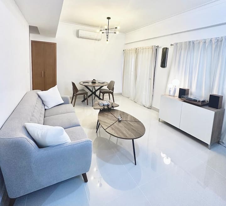 New 9th Floor Apartment Ensanche Naco - Santo Domingo