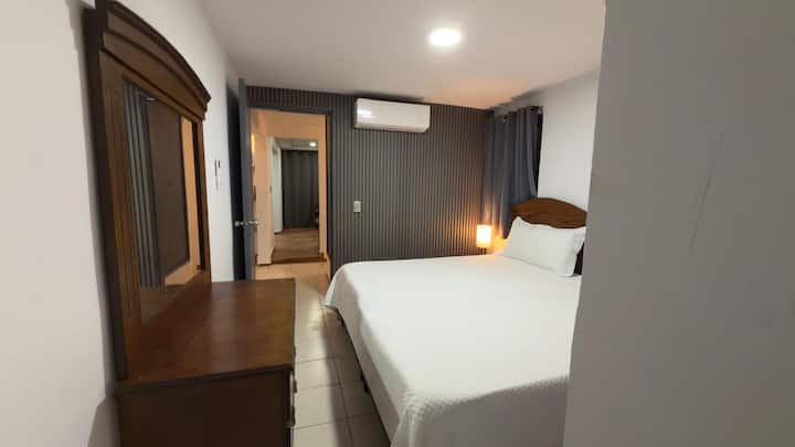 Casa Planta Alta 2 Cuartos 1 Baño Balcón Y Patío - Zapopan