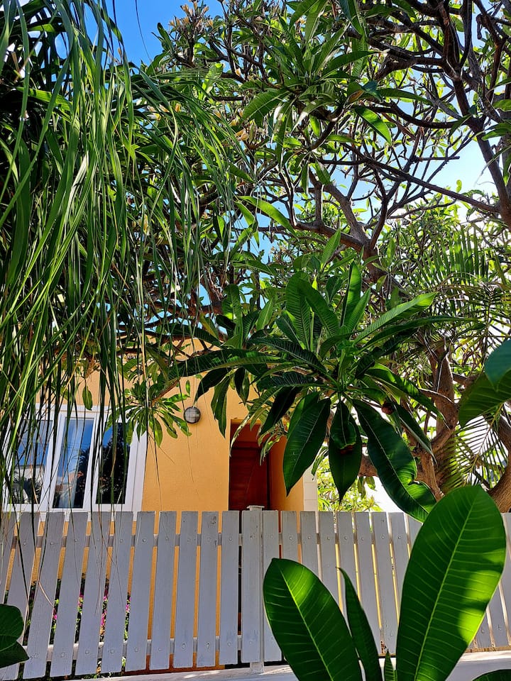 Feel Yourself At Home - Maurice