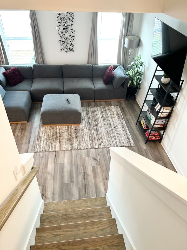 Stay In Style-kingbed/2cargarage/4tvs - Huntsville, AL