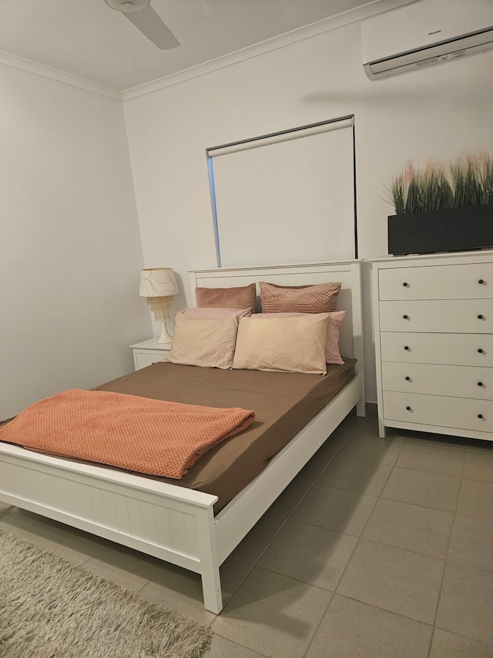 Aurelian's Home - Darwin