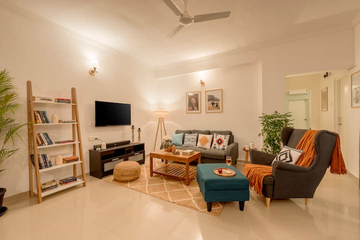 Chic 2bhk In Central North Goa| Pool & Parking - Goa