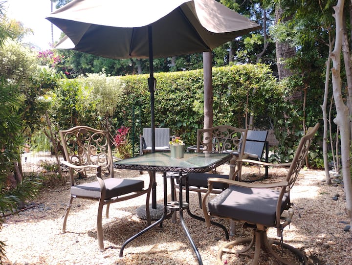 Santa Monica One Bedroom Apt.(garden House) - Santa Monica, CA