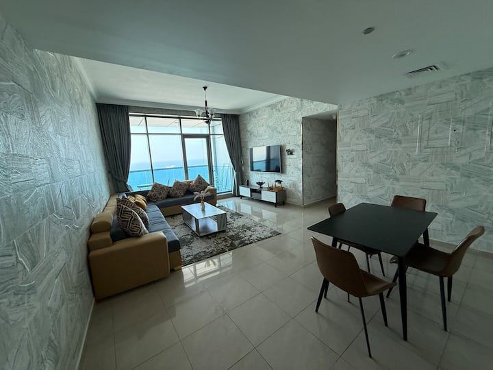 Beachfront Luxury 2br | Sea View, Pool & Gym - Ajman