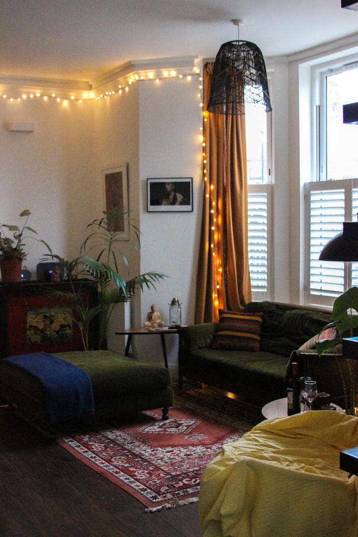 Boutique Art Flat 20 Mins To Central London - London