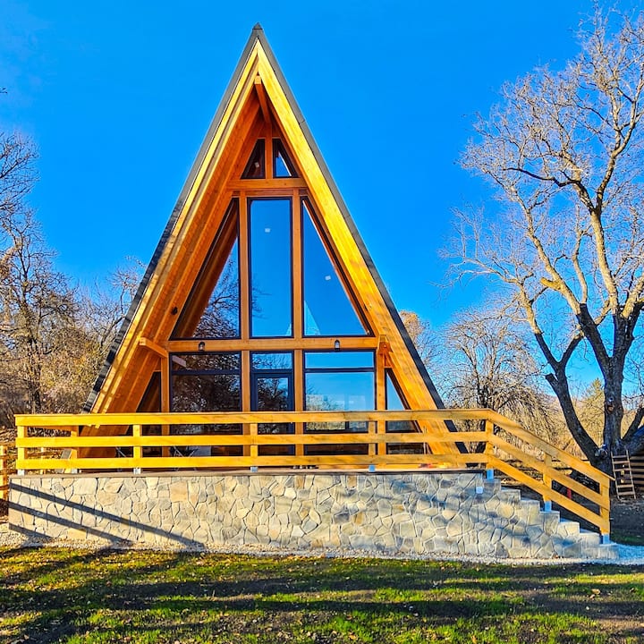 Old Nut Cabin - Valea Doftanei