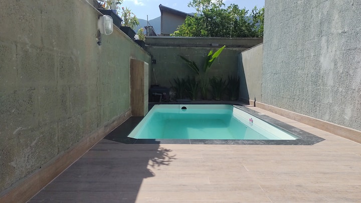 Casa Com Churrasqueira E Piscina Prox Massaguaçu - Caraguatatuba