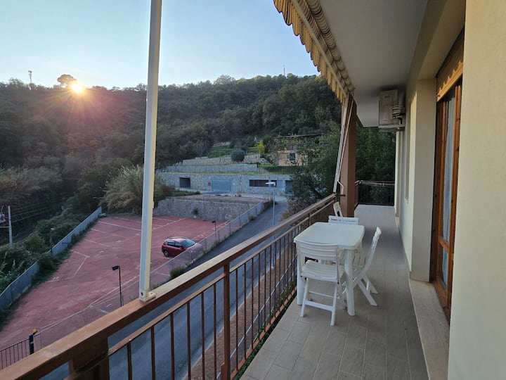 Trilocale Con Cantina Per Deposito Bici - Finale Ligure