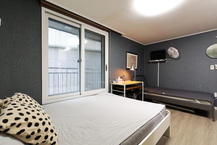 Entire House In Jongno-gu, Korea-t - Seoul