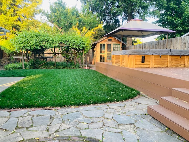 Charming&comfy W/hottub And Privacy - Grants Pass, OR