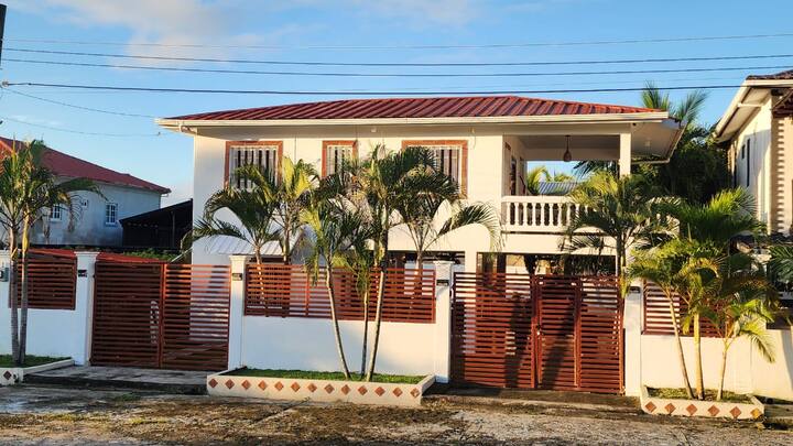 Marbella Beach House - Omoa