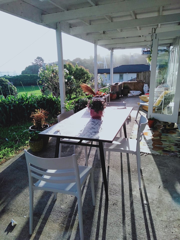 Happy Place. Views And Space. - Auckland