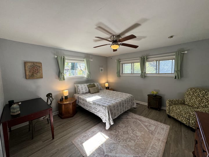 The Green Room W/ Private Bath - Decatur, GA