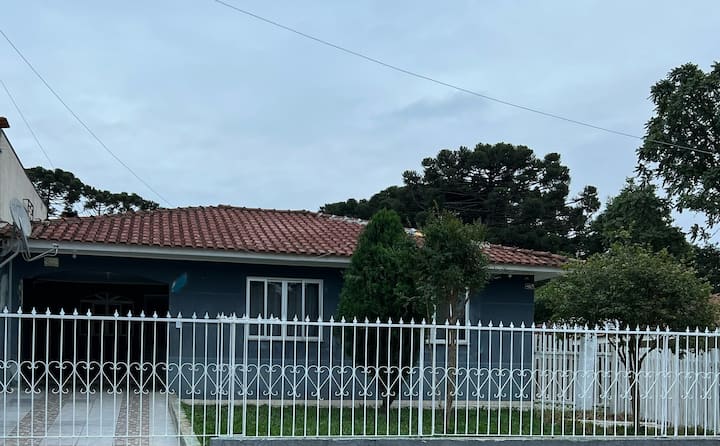 Casa Com 3 Quartos - Ponta Grossa