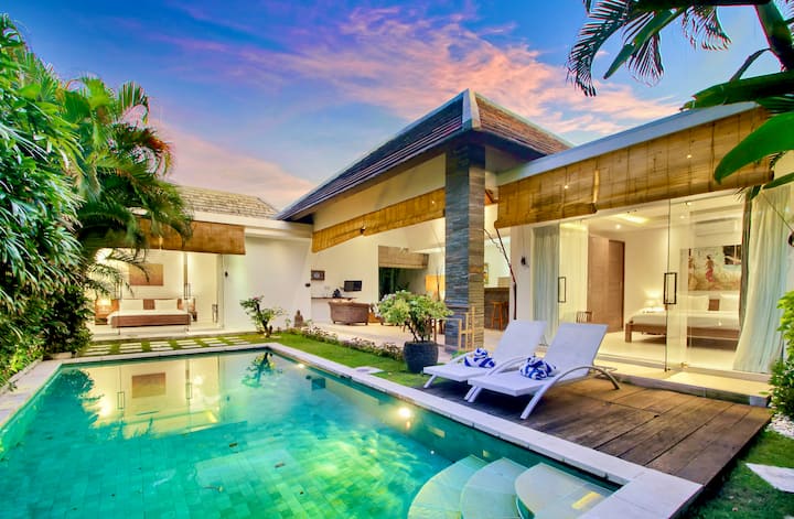 2br Villa Lotus1 Seminyak Private Pool 10min Beach - Kuta