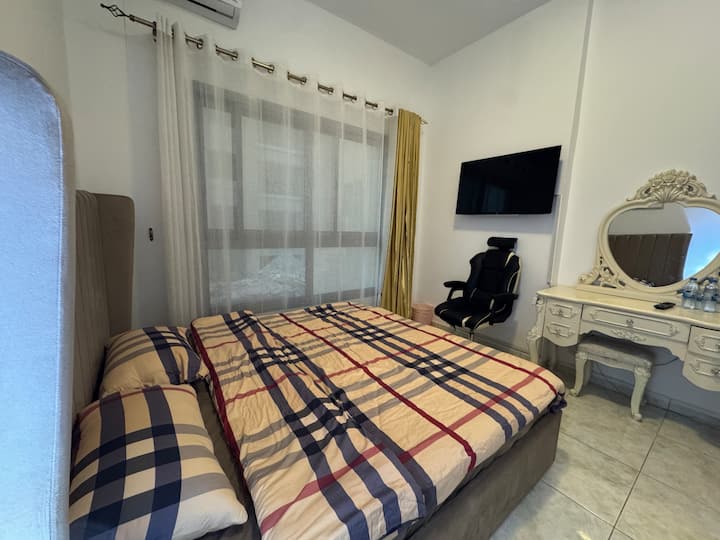 Paradise Lake Tower B5 -006 - Ajman