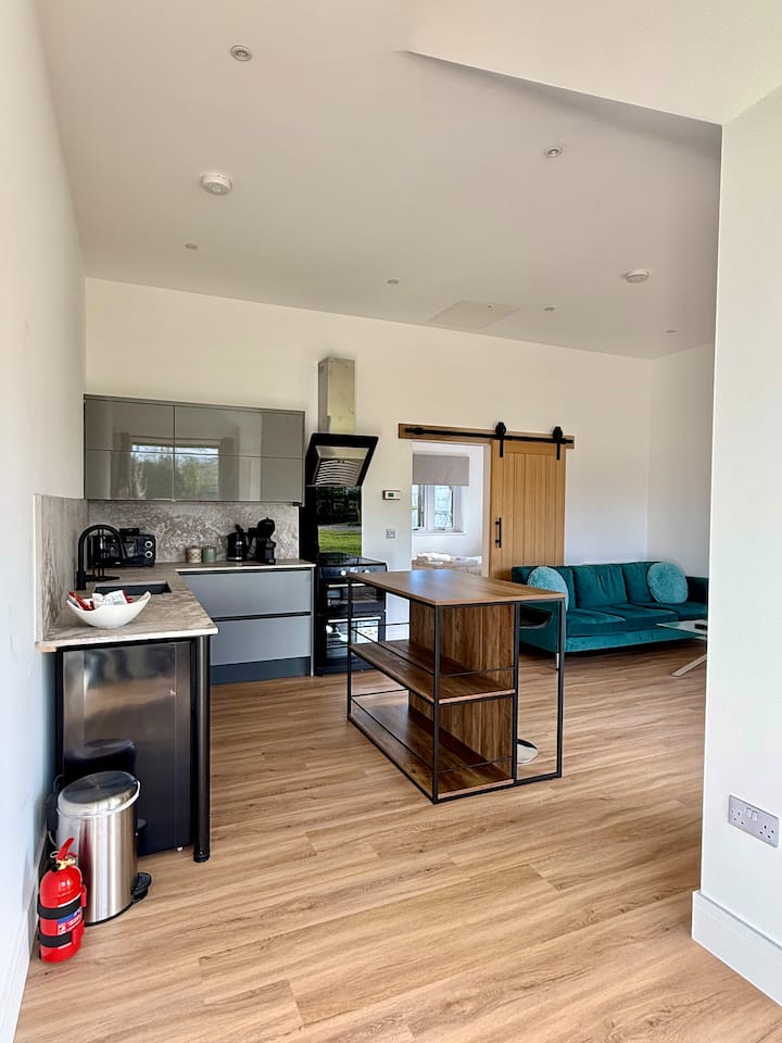 Spacious 1 Bed Ensuite Barn Near Stansted - London Stansted Airport (STN)