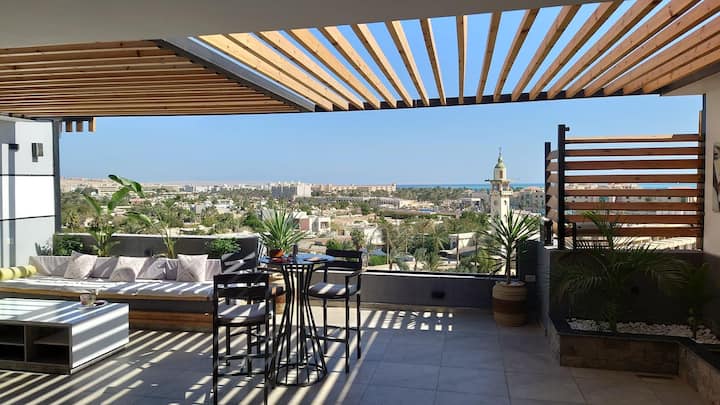 Luxury Rooftop Apartment And Chill Area - Hurghada