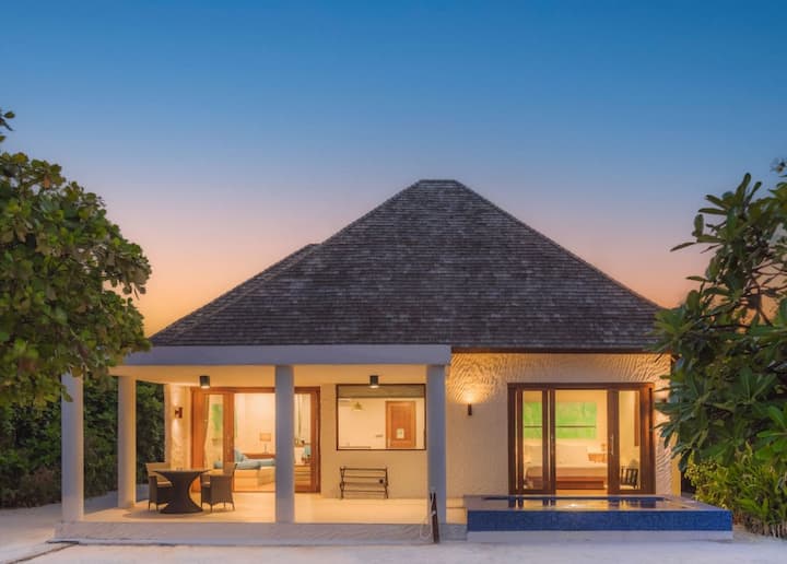 Beach Residence With Pool - Maldives