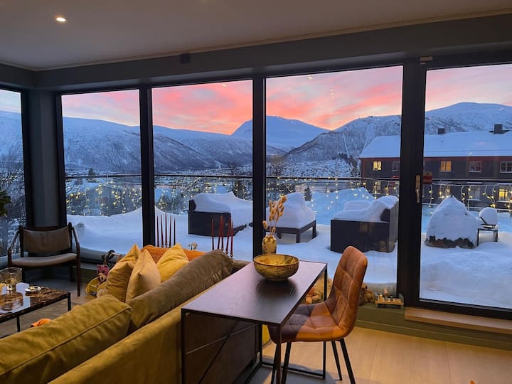 Stylish, Central Home With Amazing Views Of Tromsø - Tromsø