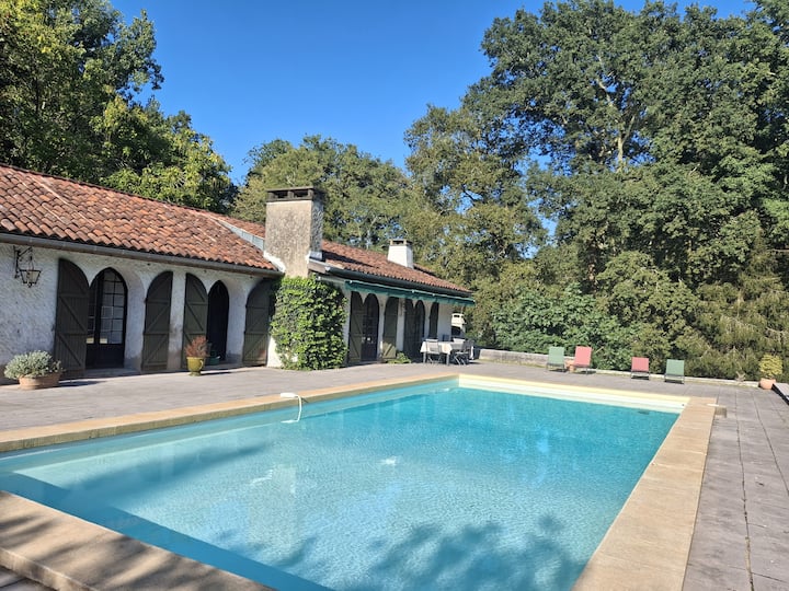 Maison De Charme En Pleine Nature, Grande Piscine - Soustons