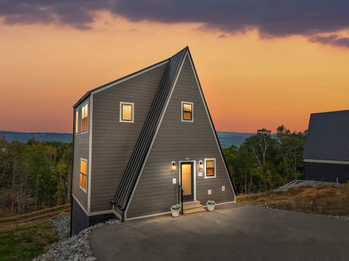 Cottonwood Crest| A-frame On Bluff + Dog Friendly! - Lookout Mountain, TN