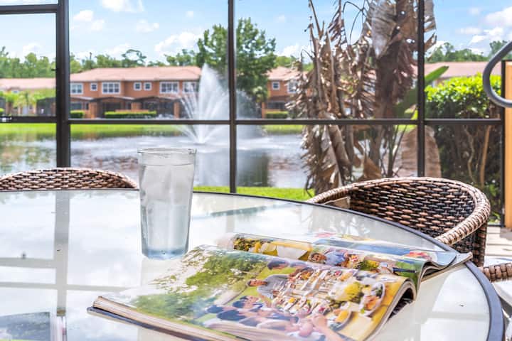 Waterfront Retreat 3 Bdrm/2.5 Bath/next To Disney - Celebration, FL