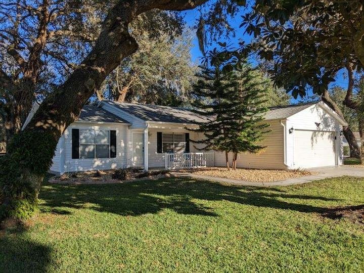Newly Renovated 2 Br/ 2 Ba - The Villages, FL