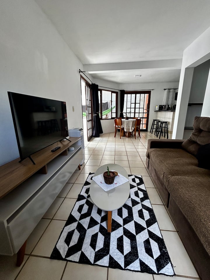 Apartamento A 200m Da Praia Em Florianópolis - Brazil