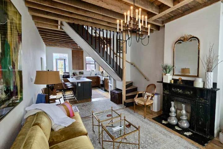 Modern Lawrenceville Row Home Loft + 2 Spa Baths - Pittsburgh