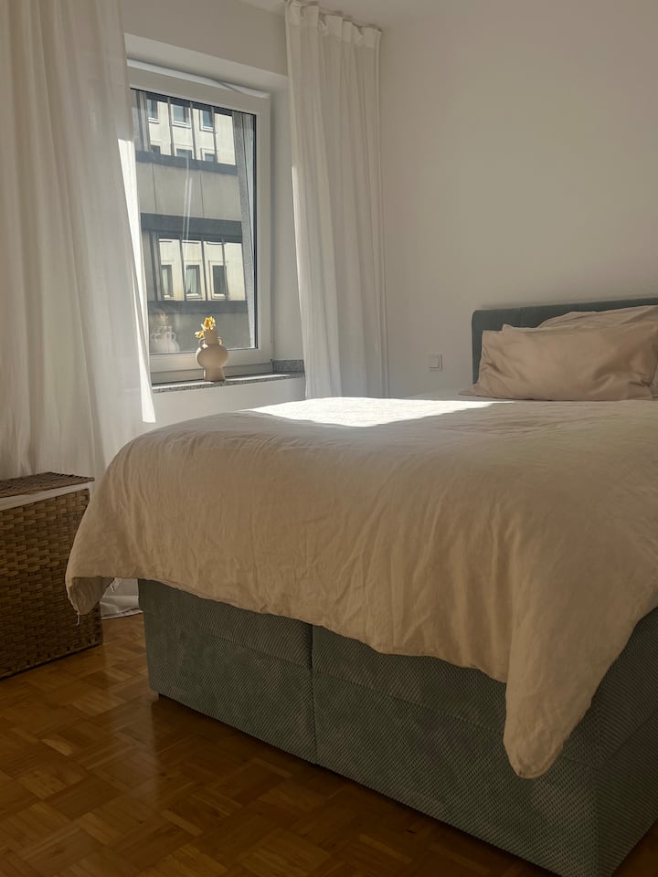 Gemütliche Wohnung An Der Berühmten Königsallee - Düsseldorf
