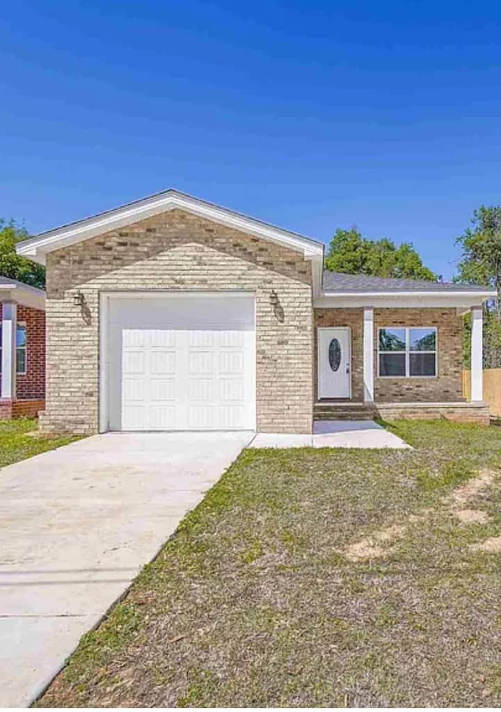 Lakeview Paradise - Pensacola, FL