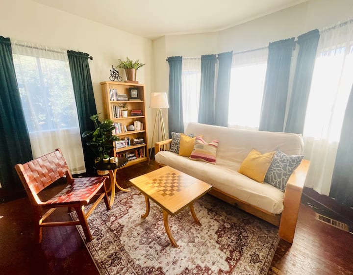 Nomad Nest In Hip Neighborhood - Portland, OR