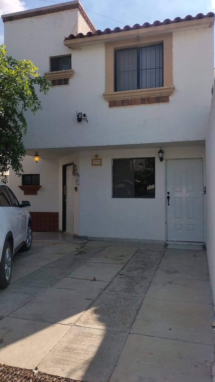 3 Recámaras Planta Alta Super Precio Facturamos - Los Mochis