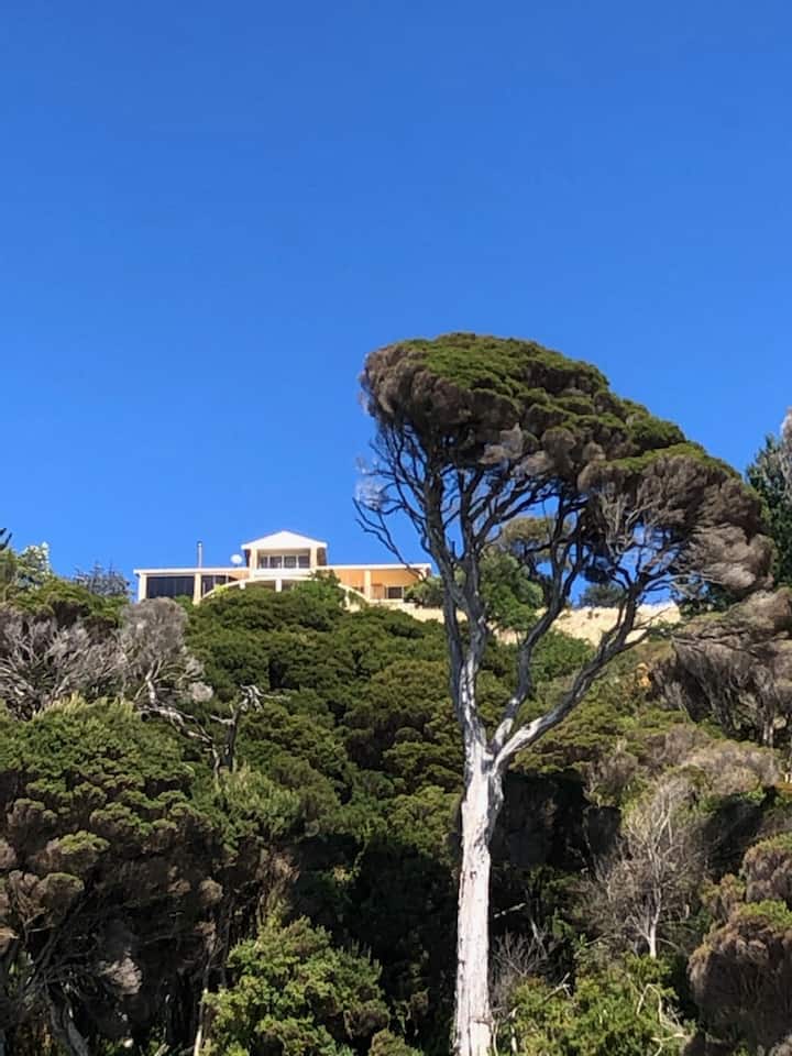 Cliffside Villa - Boat Harbour Beach